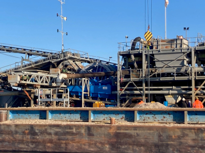 Delivery and installation of a new Stichweh wash and dewatering bucket ...